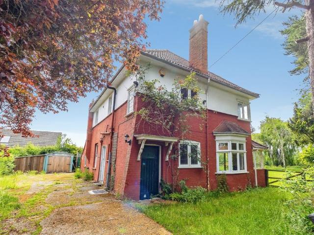 3 bedroom detached house for sale