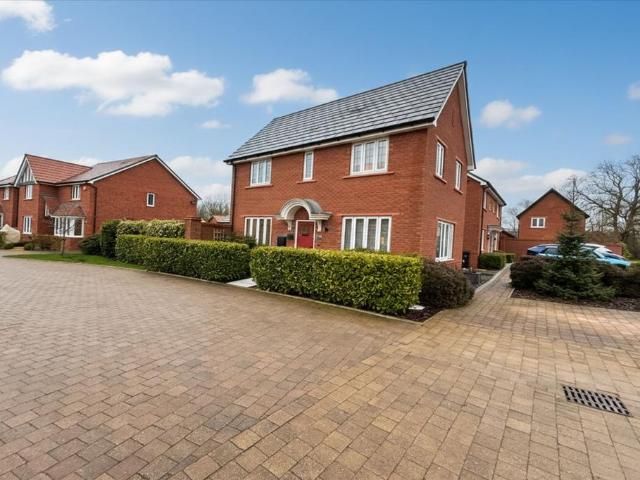 3 bedroom detached house for sale