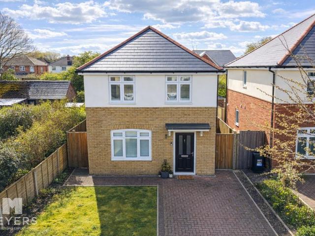 3 bedroom detached house for sale