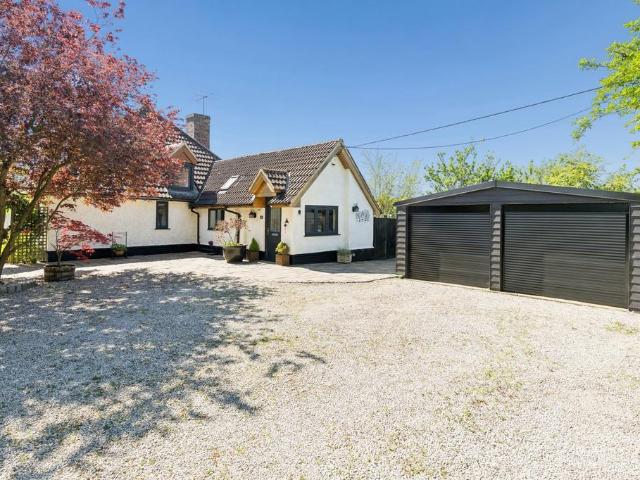 3 bedroom detached house for sale