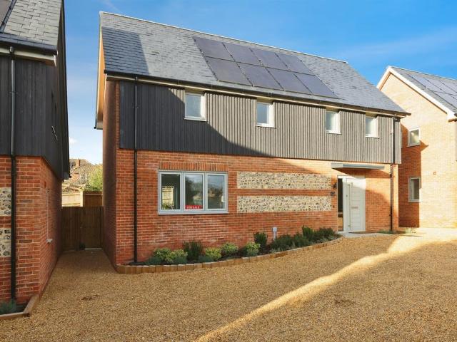 3 bedroom detached house for sale