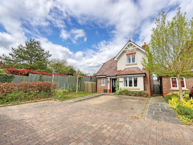 3 bedroom detached house for sale