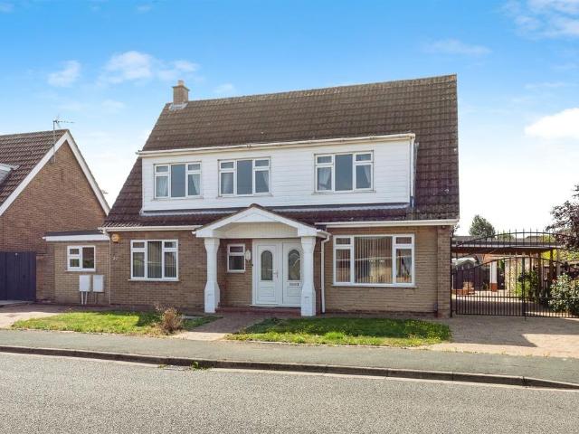 3 bedroom detached house for sale