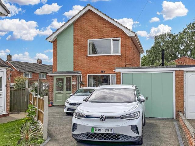 3 bedroom detached house for sale