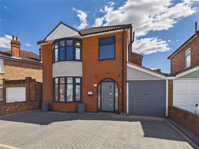 3 bedroom detached house for sale