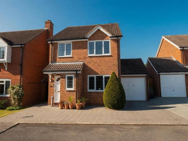 3 bedroom detached house for sale