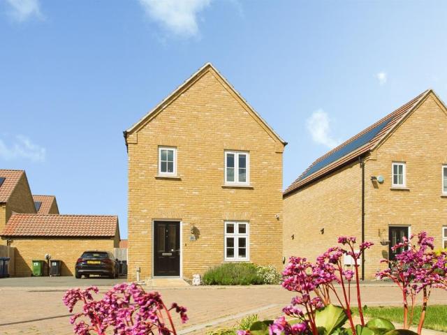 3 bedroom detached house for sale