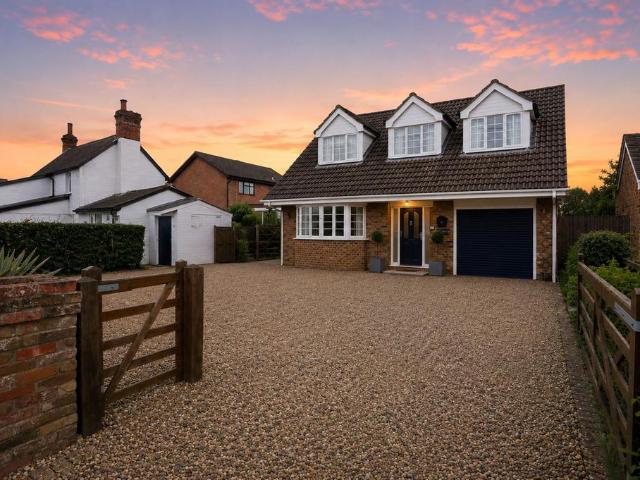 3 bedroom detached house for sale