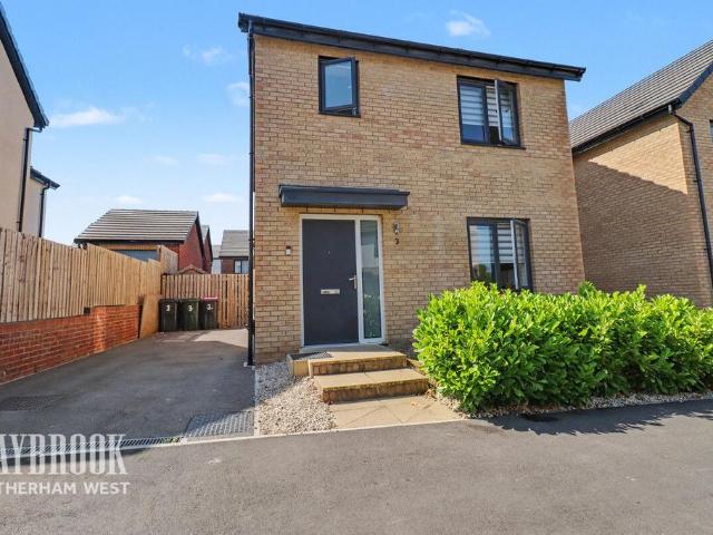 3 bedroom detached house for sale