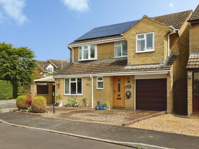 3 bedroom detached house for sale