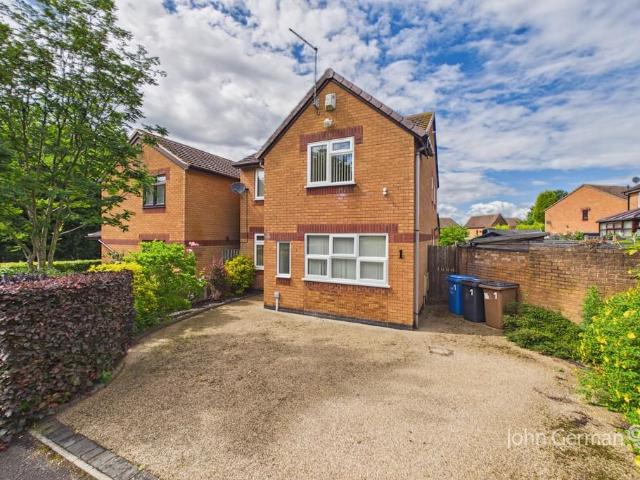 3 bedroom detached house for sale