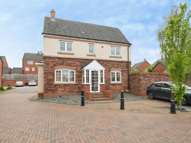 3 bedroom detached house for sale