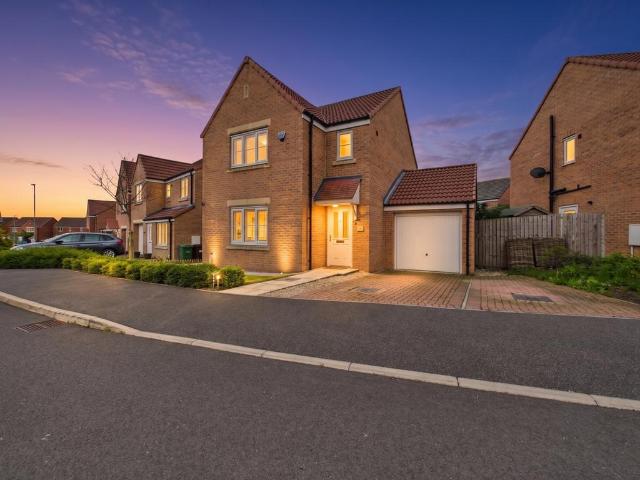 3 bedroom detached house for sale
