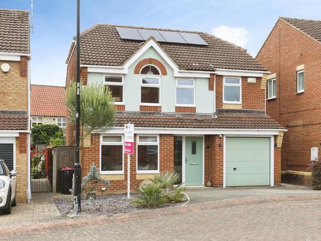 3 bedroom detached house for sale