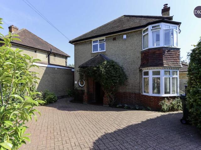 3 bedroom detached house for sale