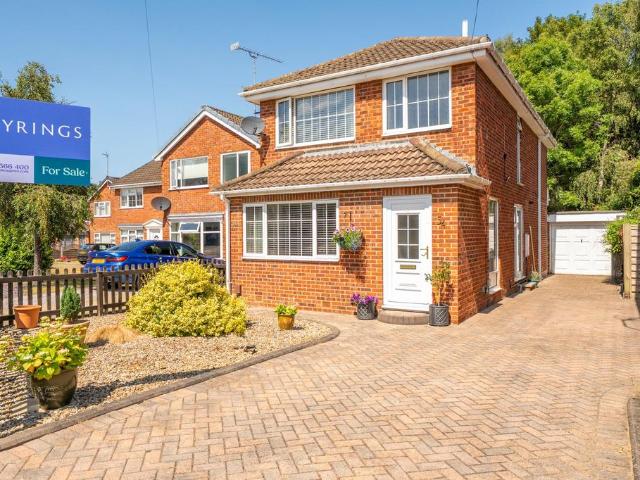 3 bedroom detached house for sale