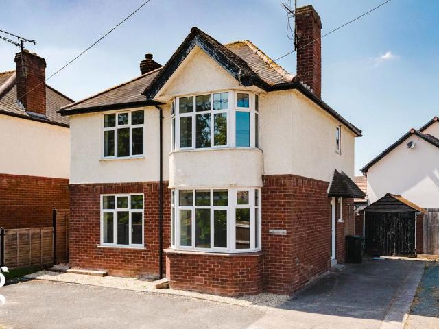3 bedroom detached house for sale