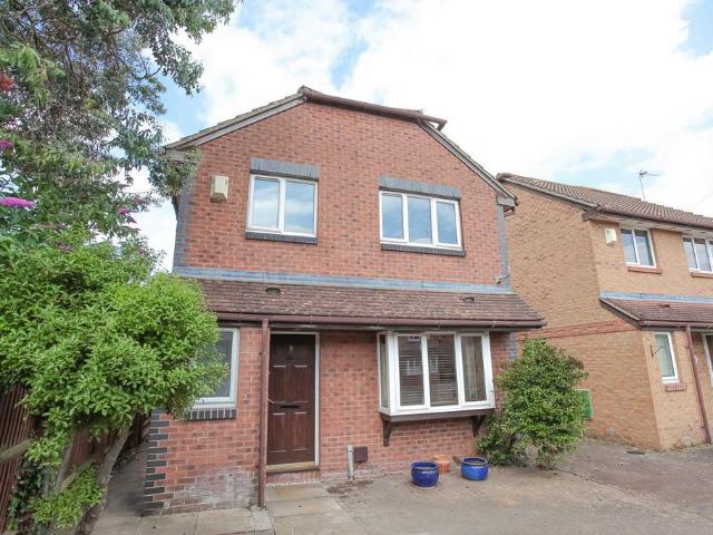 3 bedroom detached house for sale