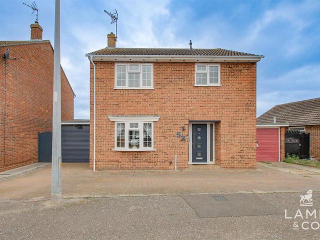 3 bedroom detached house for sale
