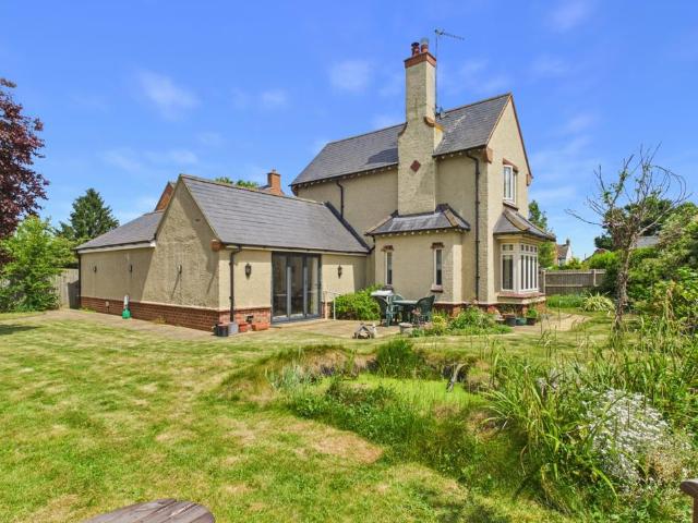 3 bedroom detached house for sale