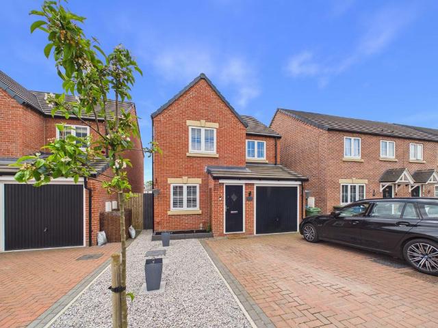 3 bedroom detached house for sale