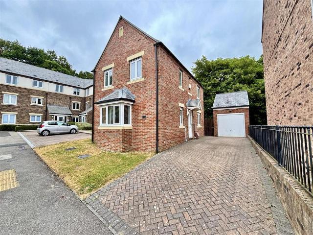 3 bedroom detached house for sale