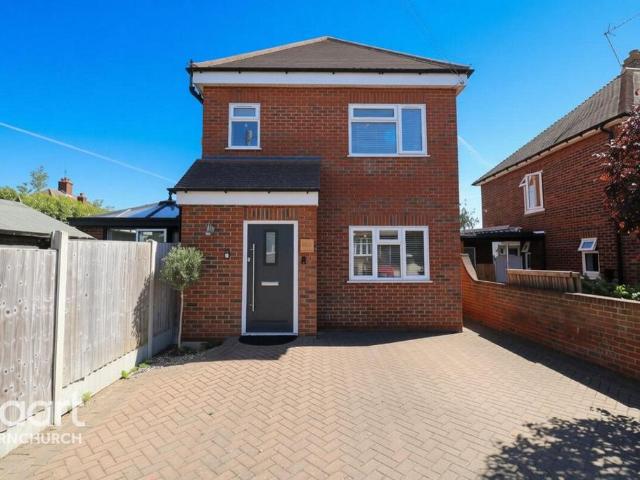 3 bedroom detached house for sale