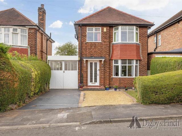 3 bedroom detached house for sale