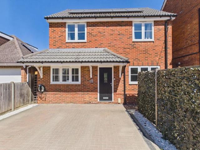 3 bedroom detached house for sale