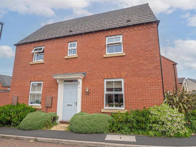 3 bedroom detached house for sale