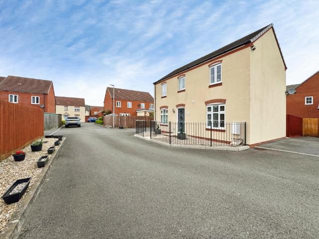 3 bedroom detached house for sale