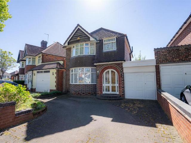 3 bedroom detached house for sale