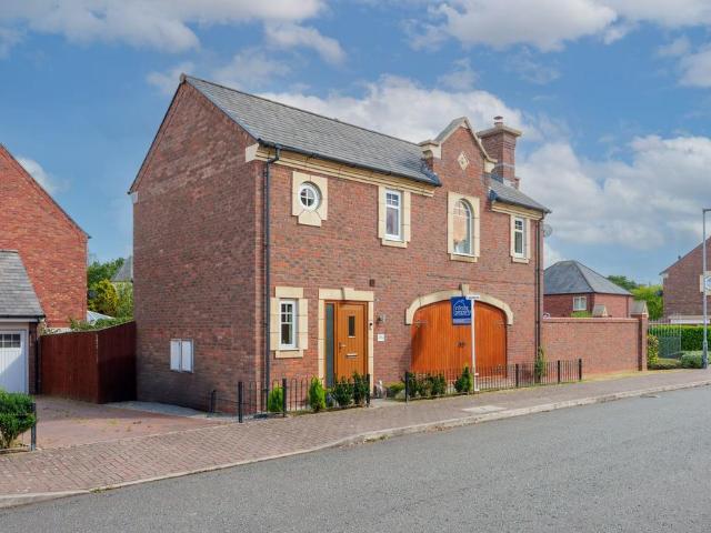 3 bedroom detached house for sale