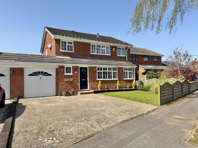 3 bedroom detached house for sale