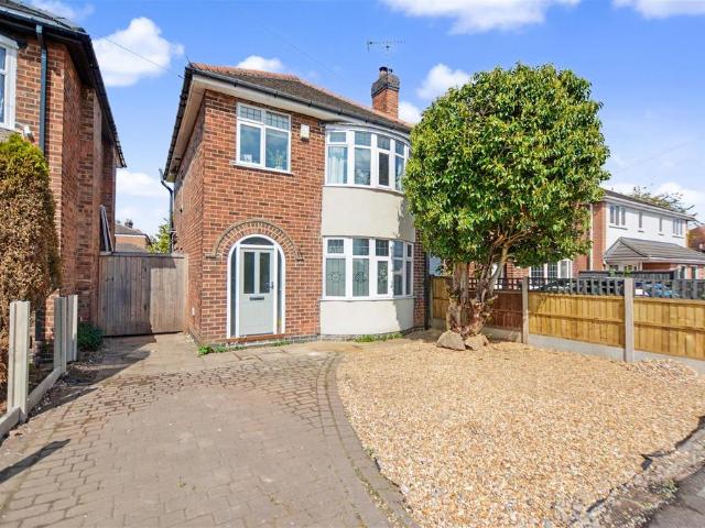 3 bedroom detached house for sale