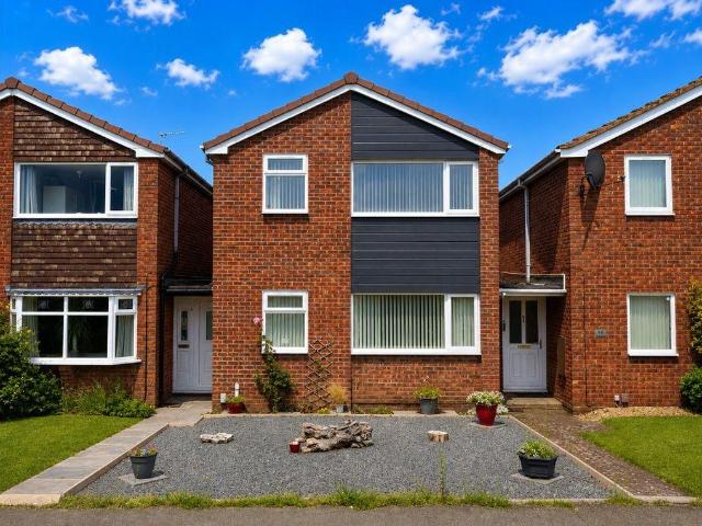 3 bedroom detached house for sale