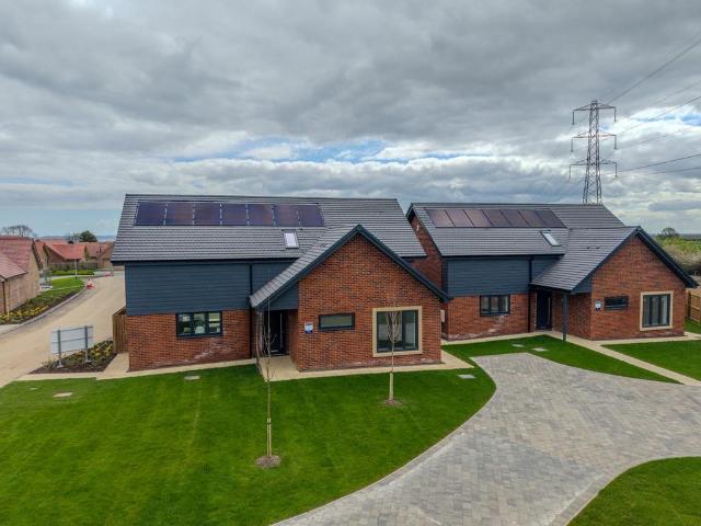 3 bedroom detached bungalow for sale