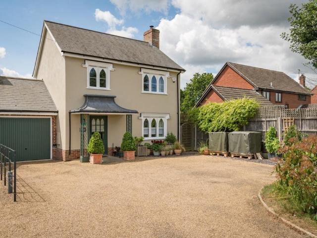 3 bedroom detached house for sale