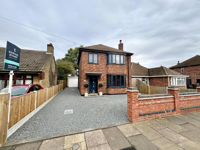 3 bedroom detached house for sale