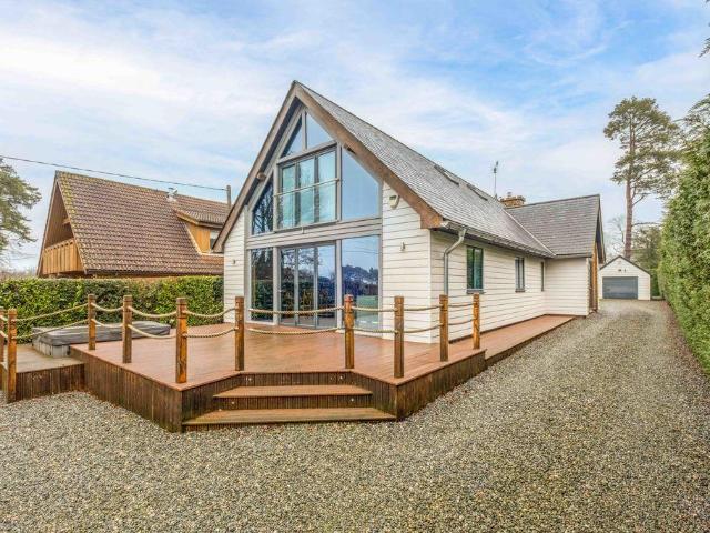 3 bedroom detached house for sale
