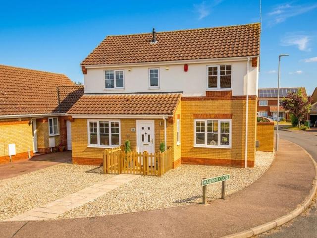 3 bedroom detached house for sale