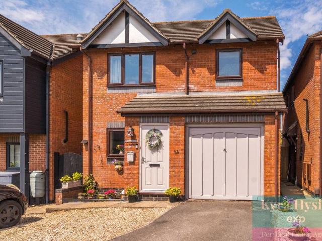 3 bedroom detached house for sale