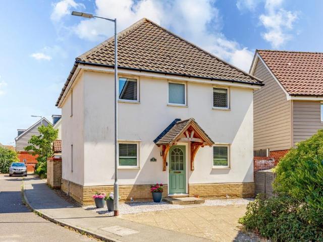 3 bedroom detached house for sale