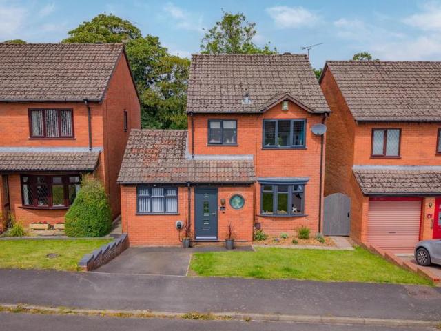 3 bedroom detached house for sale