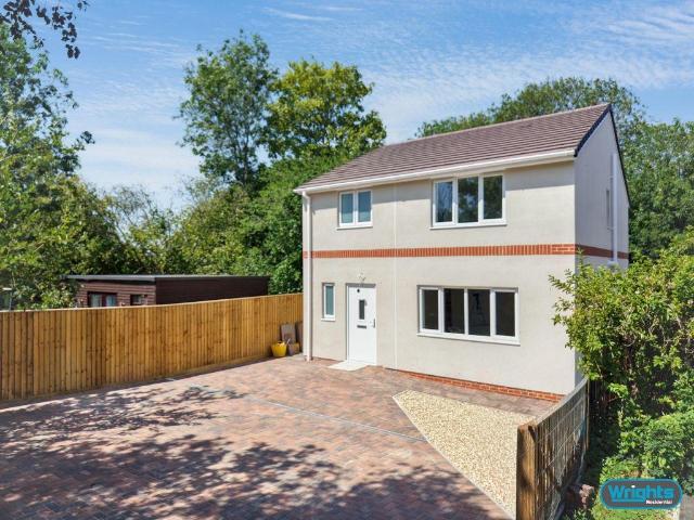 3 bedroom detached house for sale