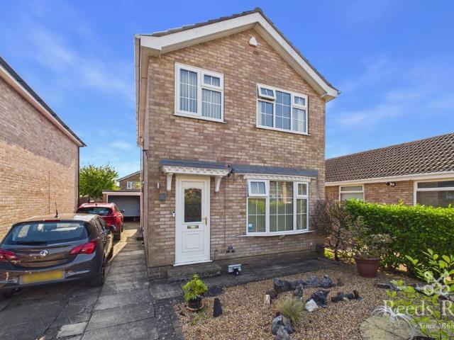 3 bedroom detached house for sale