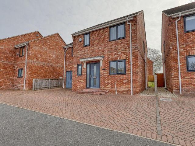 3 bedroom detached house for sale