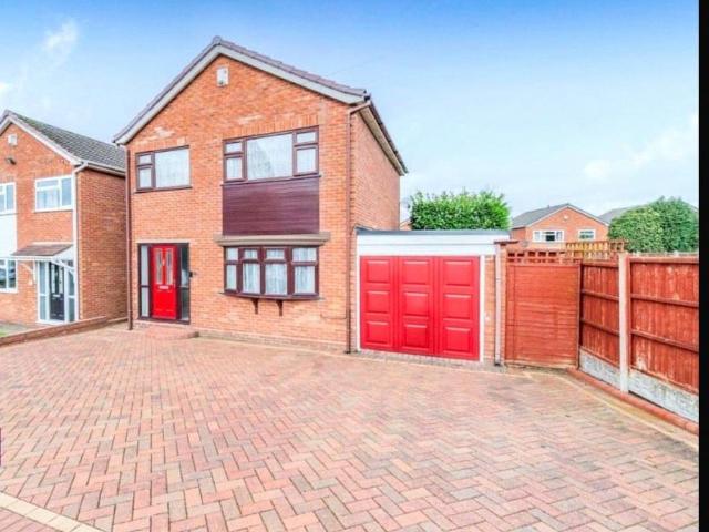 3 bedroom detached house for sale