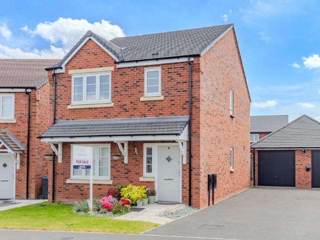 3 bedroom detached house for sale