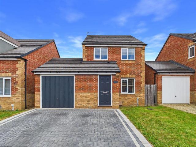3 bedroom detached house for sale
